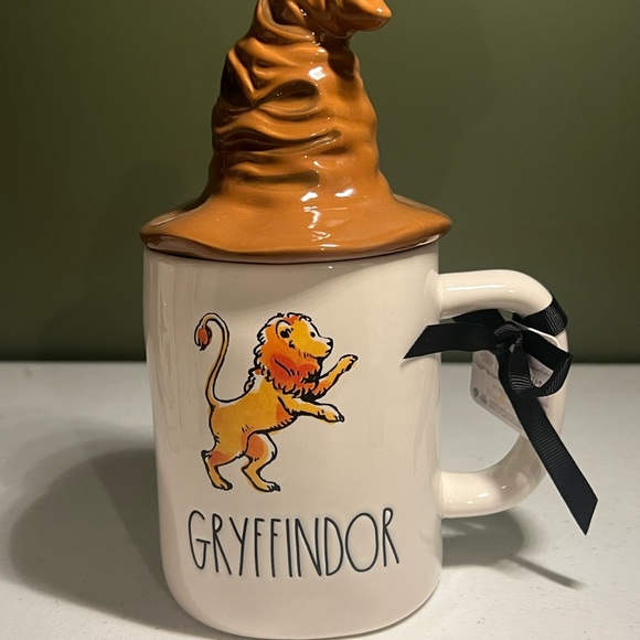 Rae Dunn | Holiday | Rae Dunn Harry Potter Gryfinndor Mug | Poshmark